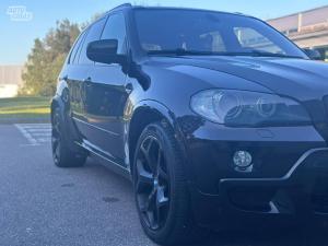 Black BMW X5 2007 in Vilnius, with an engine capacity of 3.00 L and mileage of 306 thousand km for 8000 €, photo 8 on AUTOMOTO.COM.LV