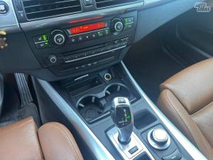 Black BMW X5 2007 in Vilnius, with an engine capacity of 3.00 L and mileage of 306 thousand km for 8000 €, photo 18 on AUTOMOTO.COM.LV