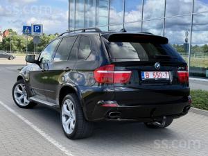Black BMW X5 2007 in Rezekne, with an engine capacity of 3.00 L and mileage of 358 thousand km for 7990 €, photo 6 on AUTOMOTO.COM.LV