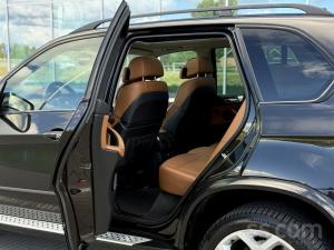 Black BMW X5 2007 in Rezekne, with an engine capacity of 3.00 L and mileage of 358 thousand km for 7990 €, photo 10 on AUTOMOTO.COM.LV