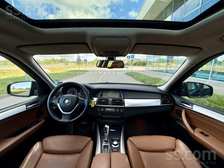 Black BMW X5 2007 in Rezekne, with an engine capacity of 3.00 L and mileage of 358 thousand km for 7990 €, photo 14 on AUTOMOTO.COM.LV
