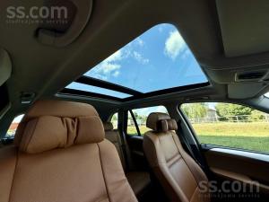 Black BMW X5 2007 in Rezekne, with an engine capacity of 3.00 L and mileage of 358 thousand km for 7990 €, photo 17 on AUTOMOTO.COM.LV