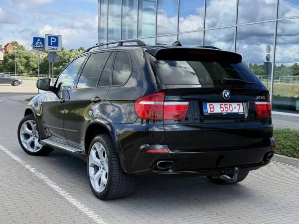Black BMW X5 2007 in Rezekne, with an engine capacity of 3.00 L and mileage of 358 thousand km for 7990 €, photo 5 on AUTOMOTO.COM.LV