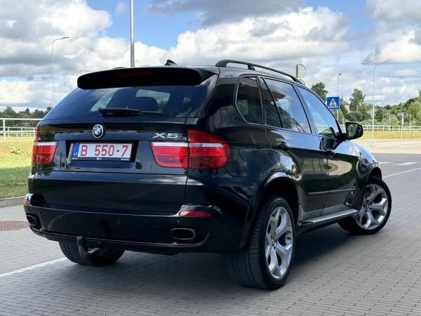 Black BMW X5 2007 in Rezekne, with an engine capacity of 3.00 L and mileage of 358 thousand km for 7990 €, photo 6 on AUTOMOTO.COM.LV