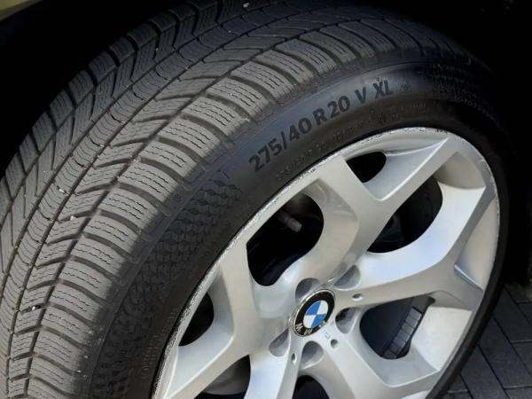 Black BMW X5 2007 in Rezekne, with an engine capacity of 3.00 L and mileage of 358 thousand km for 7990 €, photo 10 on AUTOMOTO.COM.LV