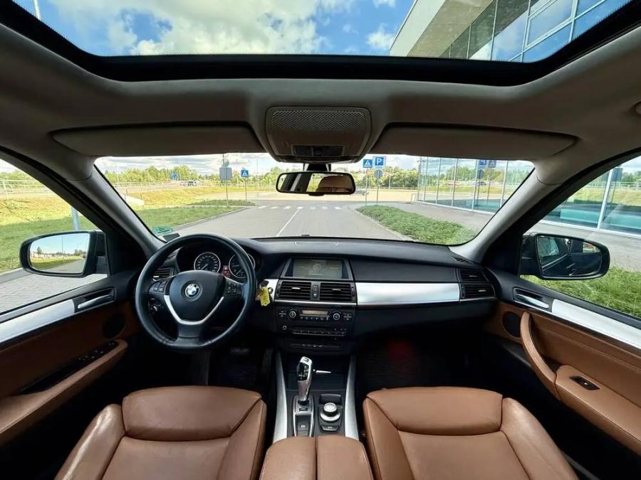 Black BMW X5 2007 in Rezekne, with an engine capacity of 3.00 L and mileage of 358 thousand km for 7990 €, photo 14 on AUTOMOTO.COM.LV