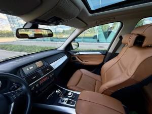 Black BMW X5 2007 in Rezekne, with an engine capacity of 3.00 L and mileage of 358 thousand km for 7990 €, photo 16 on AUTOMOTO.COM.LV
