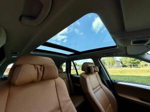 Black BMW X5 2007 in Rezekne, with an engine capacity of 3.00 L and mileage of 358 thousand km for 7990 €, photo 17 on AUTOMOTO.COM.LV