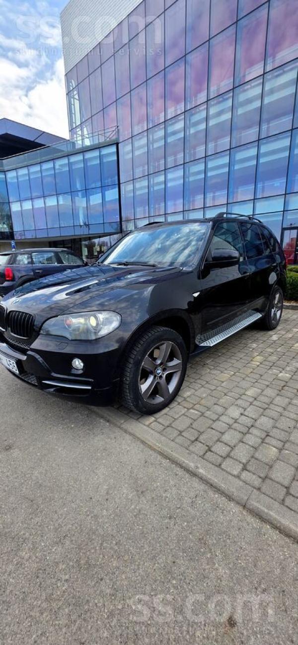Black BMW X5 2007 in Rezekne, with an engine capacity of 3.00 L and mileage of 309 thousand km for 7900 €, photo 4 on AUTOMOTO.COM.LV