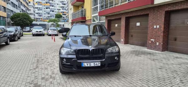 Black BMW X5 2007 in Vilnius, with an engine capacity of 2.99 L and mileage of 343 thousand km for 6300 €, photo 4 on AUTOMOTO.COM.LV