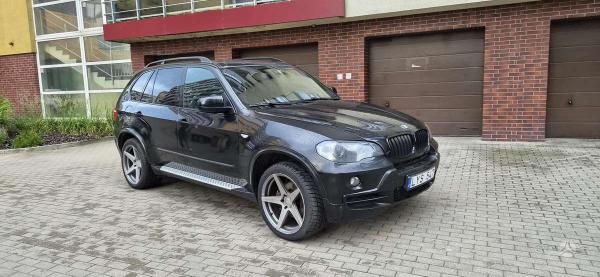 Black BMW X5 2007 in Vilnius, with an engine capacity of 2.99 L and mileage of 343 thousand km for 6300 €, photo 6 on AUTOMOTO.COM.LV