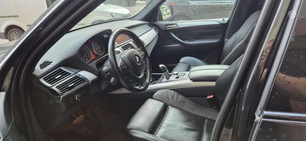 Black BMW X5 2007 in Vilnius, with an engine capacity of 2.99 L and mileage of 343 thousand km for 6300 €, photo 8 on AUTOMOTO.COM.LV