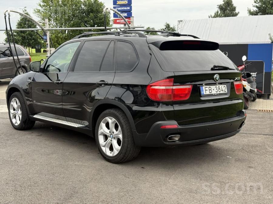 Черный БМВ Х5 2007 в Рига, объемом двигателя 4.80 л и пробегом 315 тыс. км за 6600 €, фото 5 на AUTOMOTO.COM.LV