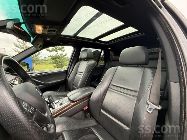 Black BMW X5 2007 in Riga, with an engine capacity of 4.80 L and mileage of 315 thousand km for 6600 €, photo 7 on AUTOMOTO.COM.LV