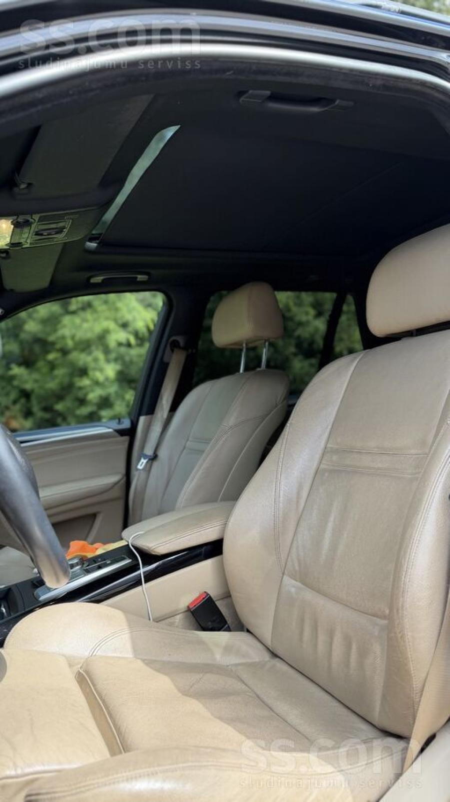 Black BMW X5 2007 in Riga, with an engine capacity of 3.00 L and mileage of 264 thousand km for 8800 €, photo 9 on AUTOMOTO.COM.LV