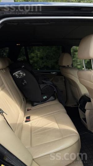 Black BMW X5 2007 in Riga, with an engine capacity of 3.00 L and mileage of 264 thousand km for 8800 €, photo 14 on AUTOMOTO.COM.LV