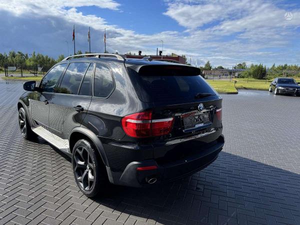 Melns BMW X5 2007 Telšiai, ar dzinēja tilpumu 2.99 L un nobraukumu 256 tūkst. km par 7500 €, foto 4 vietnē AUTOMOTO.COM.LV