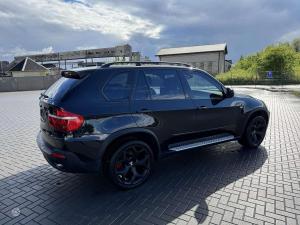 Black BMW X5 2007 in Telschi, with an engine capacity of 2.99 L and mileage of 256 thousand km for 7500 €, photo 8 on AUTOMOTO.COM.LV