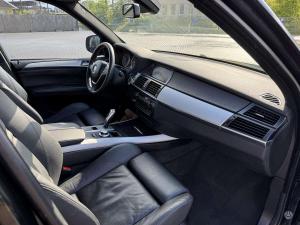 Black BMW X5 2007 in Telschi, with an engine capacity of 2.99 L and mileage of 256 thousand km for 7500 €, photo 24 on AUTOMOTO.COM.LV