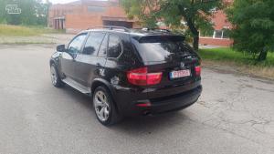 Black BMW X5 2007 in Alytus, with an engine capacity of 3.00 L and mileage of 320 thousand km for 6950 €, photo 4 on AUTOMOTO.COM.LV