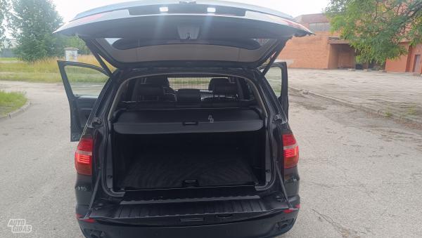 Black BMW X5 2007 in Alytus, with an engine capacity of 3.00 L and mileage of 320 thousand km for 6950 €, photo 5 on AUTOMOTO.COM.LV