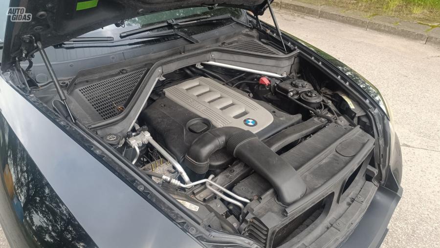 Black BMW X5 2007 in Alytus, with an engine capacity of 3.00 L and mileage of 320 thousand km for 6950 €, photo 11 on AUTOMOTO.COM.LV