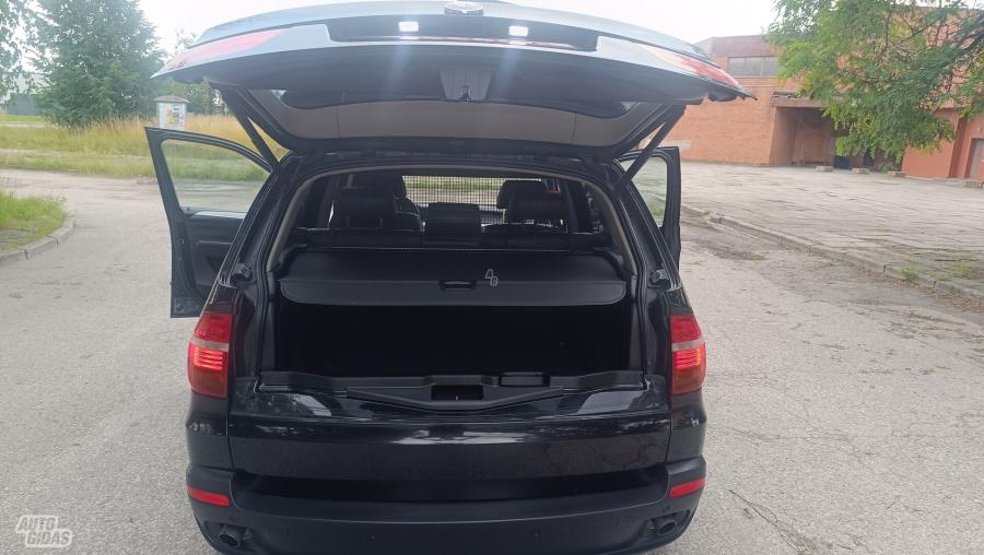 Black BMW X5 2007 in Alytus, with an engine capacity of 3.00 L and mileage of 320 thousand km for 6950 €, photo 13 on AUTOMOTO.COM.LV