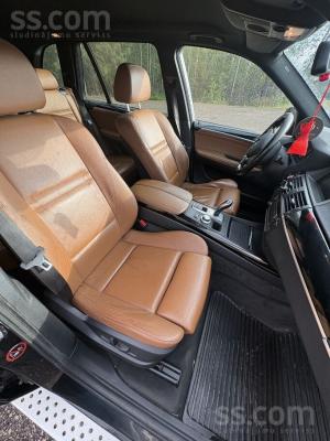 Melns BMW X5 2007 Rīga, ar dzinēja tilpumu 3.00 L un nobraukumu 326 tūkst. km par 5990 €, foto 3 vietnē AUTOMOTO.COM.LV