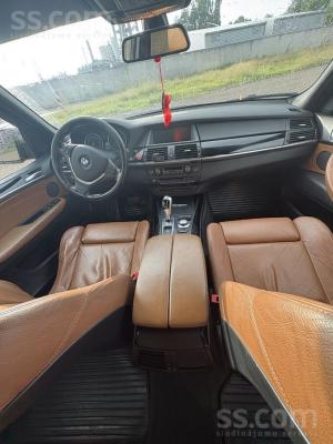 Melns BMW X5 2007 Rīga, ar dzinēja tilpumu 3.00 L un nobraukumu 326 tūkst. km par 5990 €, foto 4 vietnē AUTOMOTO.COM.LV