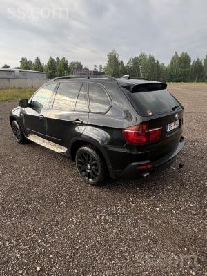 Melns BMW X5 2007 Rīga, ar dzinēja tilpumu 3.00 L un nobraukumu 326 tūkst. km par 5990 €, foto 6 vietnē AUTOMOTO.COM.LV