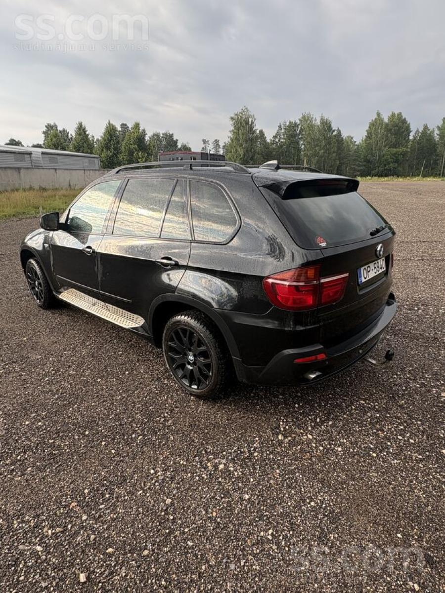 Melns BMW X5 2007 Rīga, ar dzinēja tilpumu 3.00 L un nobraukumu 326 tūkst. km par 5990 €, foto 6 vietnē AUTOMOTO.COM.LV