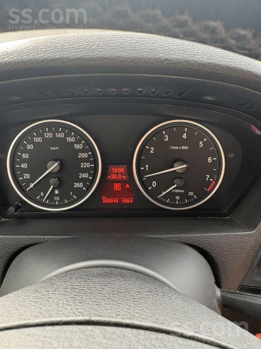 Melns BMW X5 2007 Rīga, ar dzinēja tilpumu 3.00 L un nobraukumu 326 tūkst. km par 5990 €, foto 9 vietnē AUTOMOTO.COM.LV