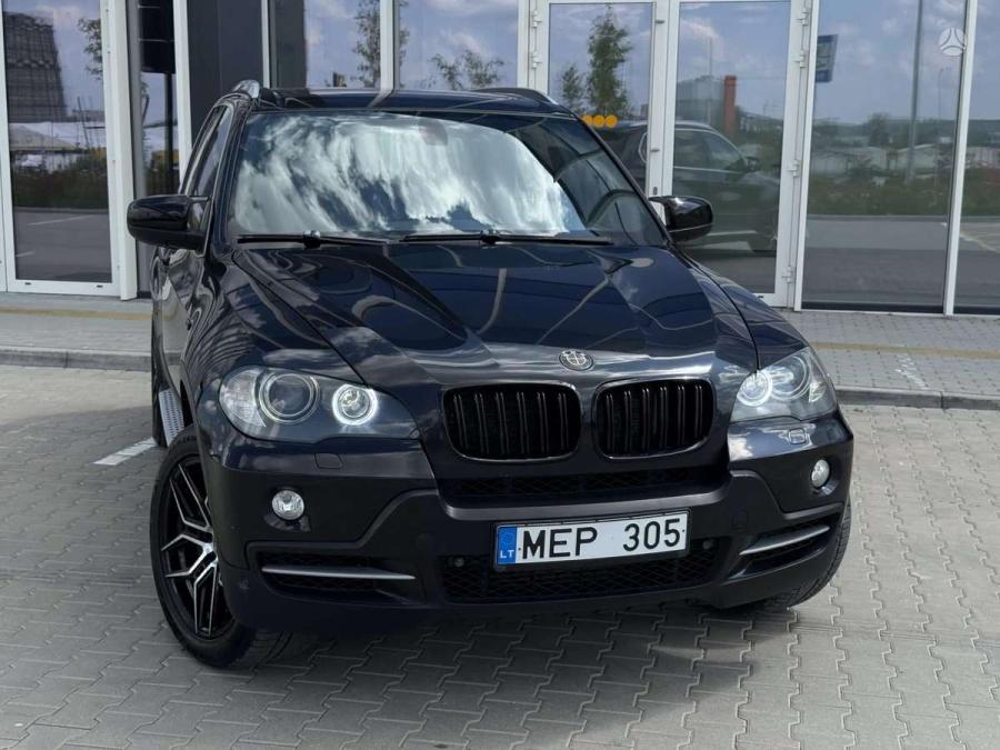 Black BMW X5 2007 in Vilnius, with an engine capacity of 2.99 L and mileage of 209 thousand km for 7700 €, photo 3 on AUTOMOTO.COM.LV