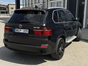 Black BMW X5 2007 in Vilnius, with an engine capacity of 2.99 L and mileage of 209 thousand km for 7700 €, photo 7 on AUTOMOTO.COM.LV