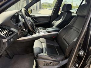Black BMW X5 2007 in Vilnius, with an engine capacity of 2.99 L and mileage of 209 thousand km for 7700 €, photo 9 on AUTOMOTO.COM.LV