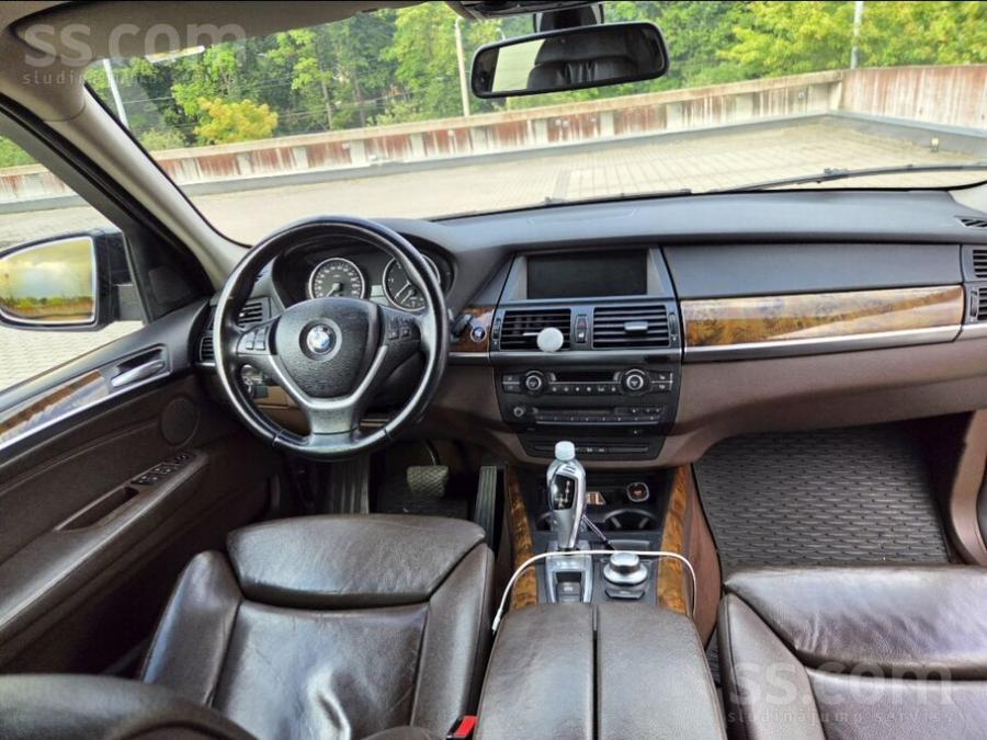 Melns BMW X5 2007 Rīga, ar dzinēja tilpumu 3.00 L un nobraukumu 325 tūkst. km par 7800 €, foto 13 vietnē AUTOMOTO.COM.LV