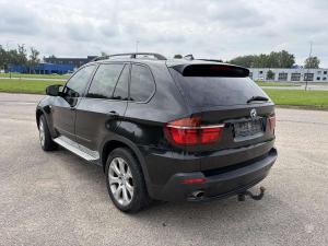 Melns BMW X5 2007 Kauņa, ar dzinēja tilpumu 2.99 L un nobraukumu 284 tūkst. km par 6990 €, foto 5 vietnē AUTOMOTO.COM.LV