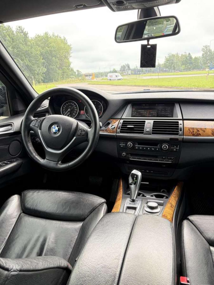 Melns BMW X5 2007 Kauņa, ar dzinēja tilpumu 2.99 L un nobraukumu 284 tūkst. km par 6990 €, foto 17 vietnē AUTOMOTO.COM.LV