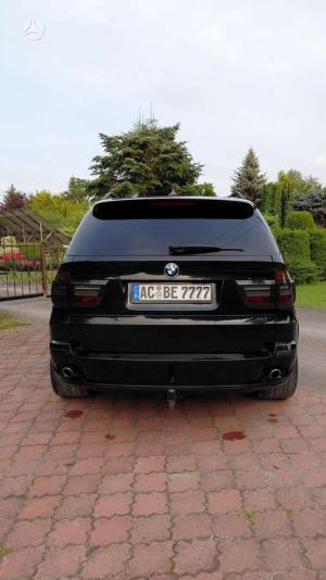 Melns BMW X5 2007 Viļņa, ar dzinēja tilpumu 2.99 L un nobraukumu 330 tūkst. km par 9000 €, foto 7 vietnē AUTOMOTO.COM.LV
