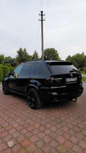 Melns BMW X5 2007 Viļņa, ar dzinēja tilpumu 2.99 L un nobraukumu 330 tūkst. km par 9000 €, foto 9 vietnē AUTOMOTO.COM.LV