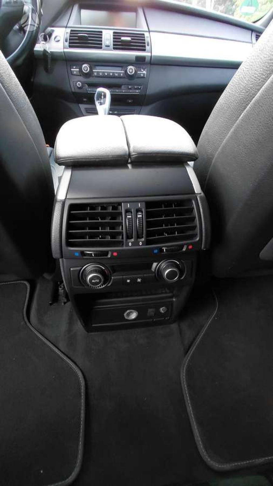 Melns BMW X5 2007 Viļņa, ar dzinēja tilpumu 2.99 L un nobraukumu 330 tūkst. km par 9000 €, foto 21 vietnē AUTOMOTO.COM.LV