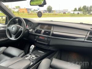 Melns BMW X5 2007 Rēzekne, ar dzinēja tilpumu 3.00 L un nobraukumu 428 tūkst. km par 8800 €, foto 8 vietnē AUTOMOTO.COM.LV