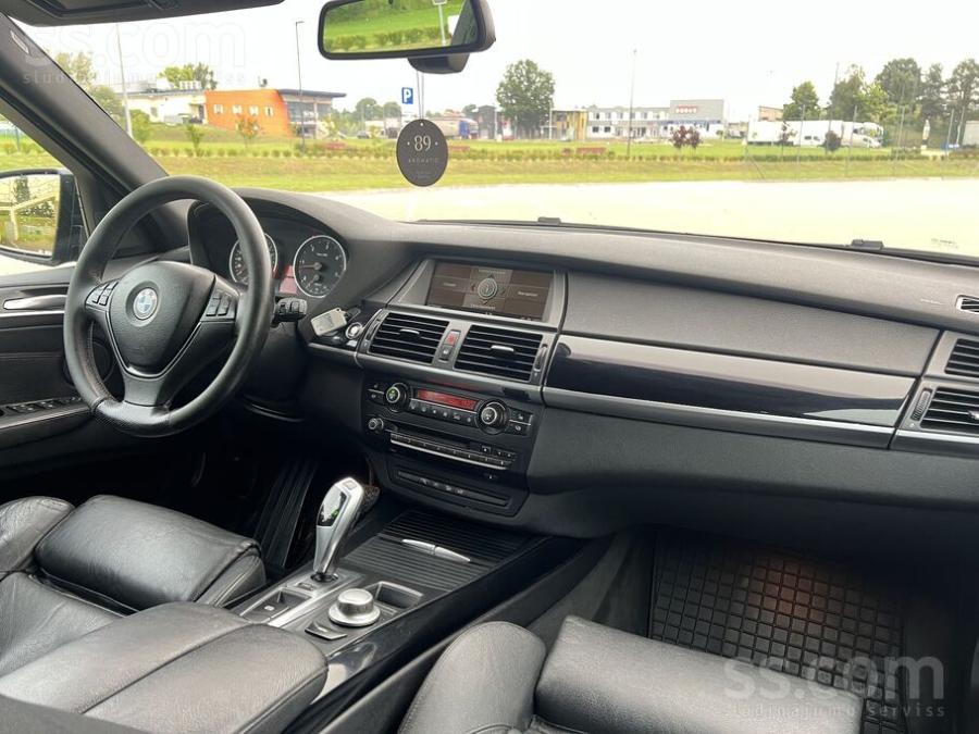 Melns BMW X5 2007 Rēzekne, ar dzinēja tilpumu 3.00 L un nobraukumu 428 tūkst. km par 8800 €, foto 8 vietnē AUTOMOTO.COM.LV