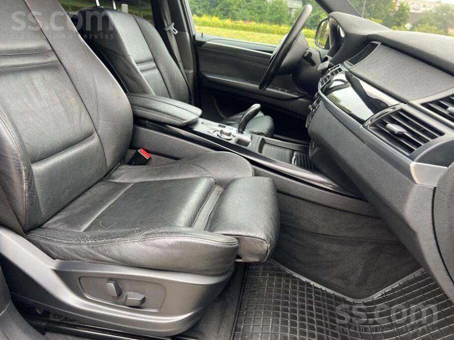 Melns BMW X5 2007 Rēzekne, ar dzinēja tilpumu 3.00 L un nobraukumu 428 tūkst. km par 8800 €, foto 11 vietnē AUTOMOTO.COM.LV