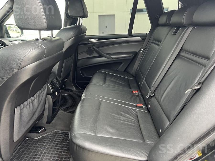 Melns BMW X5 2007 Rēzekne, ar dzinēja tilpumu 3.00 L un nobraukumu 428 tūkst. km par 8800 €, foto 12 vietnē AUTOMOTO.COM.LV