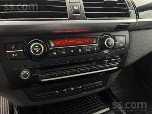 Melns BMW X5 2007 Rēzekne, ar dzinēja tilpumu 3.00 L un nobraukumu 428 tūkst. km par 8800 €, foto 17 vietnē AUTOMOTO.COM.LV