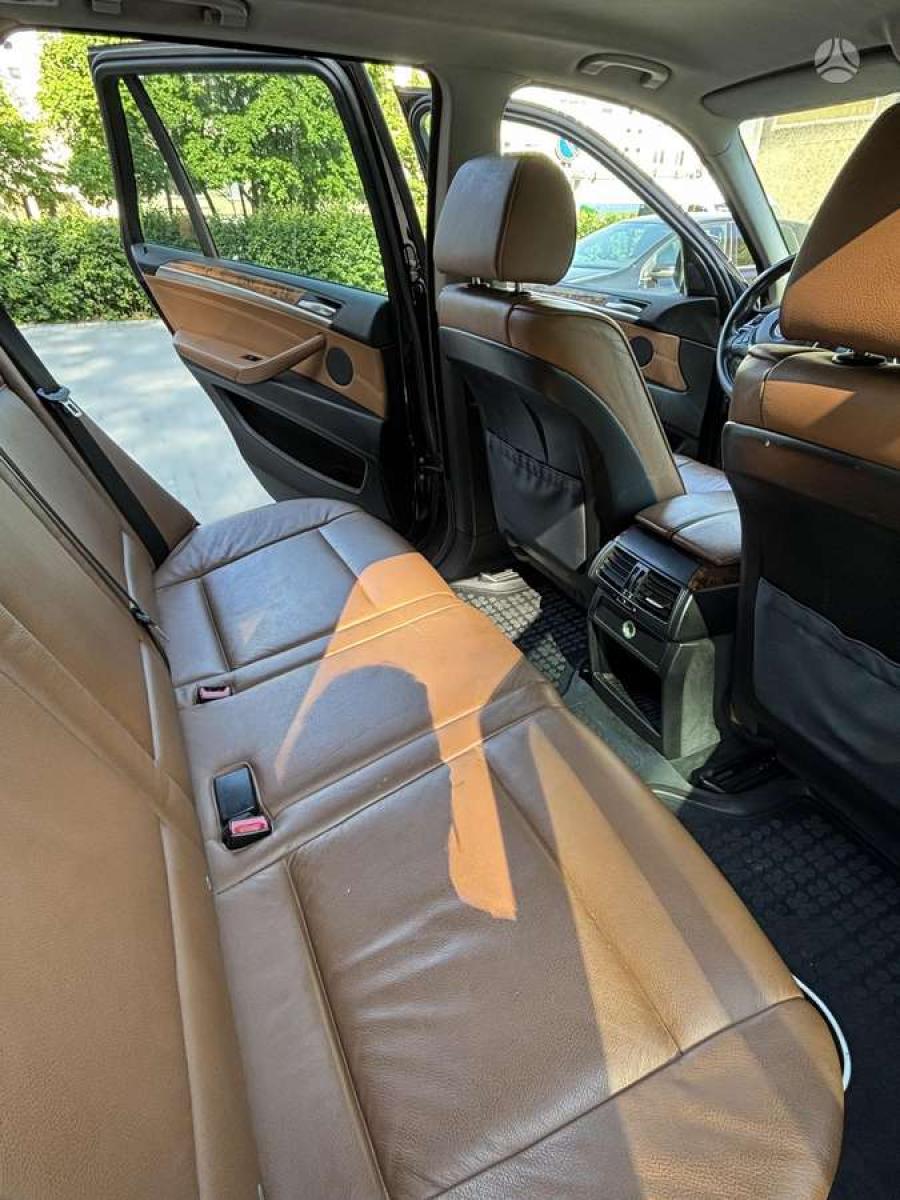 Melns BMW X5 2007 Kauņa, ar dzinēja tilpumu 3.00 L un nobraukumu 265 tūkst. km par 5500 €, foto 9 vietnē AUTOMOTO.COM.LV