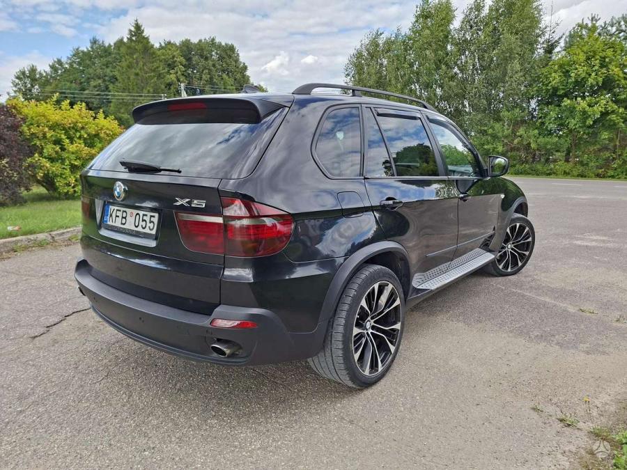Melns BMW X5 2007 Utena, ar dzinēja tilpumu 2.99 L un nobraukumu 366 tūkst. km par 6300 €, foto 4 vietnē AUTOMOTO.COM.LV