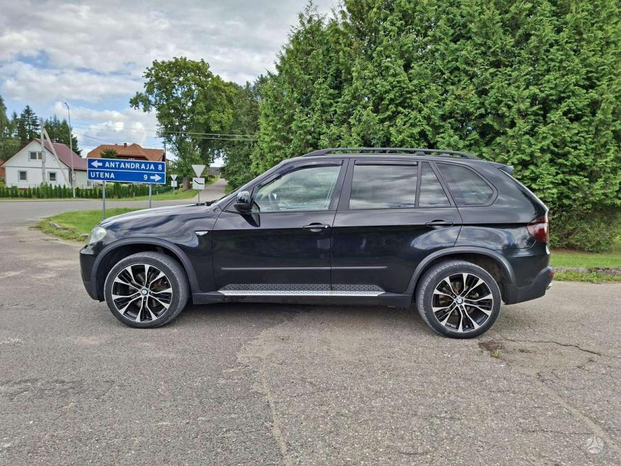 Melns BMW X5 2007 Utena, ar dzinēja tilpumu 2.99 L un nobraukumu 366 tūkst. km par 6300 €, foto 6 vietnē AUTOMOTO.COM.LV