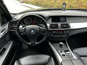 Black BMW X5 2007 in Vilnius, with an engine capacity of 2.99 L and mileage of 334 thousand km for 7999 €, photo 13 on AUTOMOTO.COM.LV